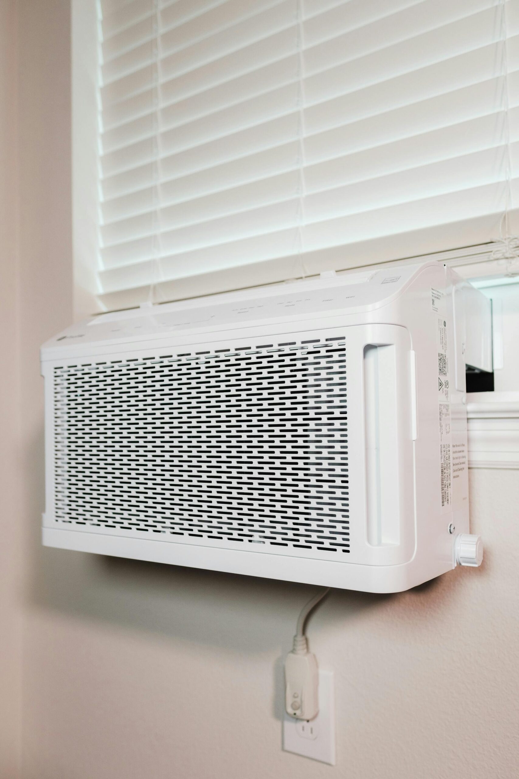 Is a Landlord Required to Provide Air Conditioning in Florida? - IQ Props